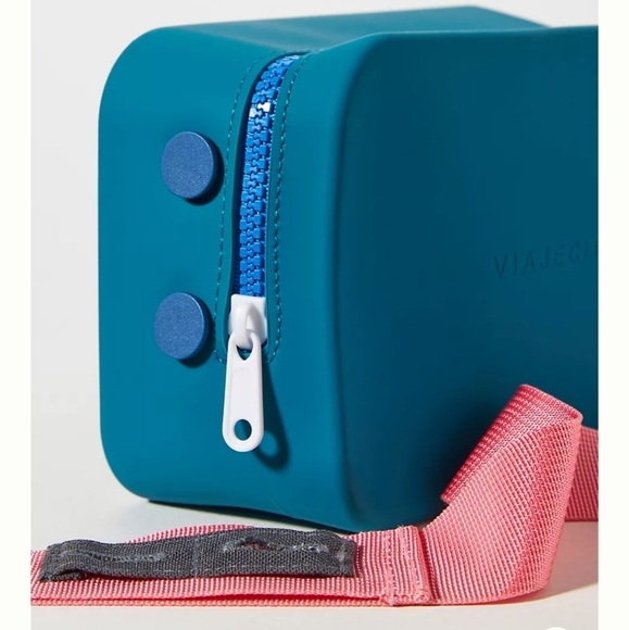 Anthropologie | Bags | Anthropologie Viajecito Liana Crossbody Bag ...